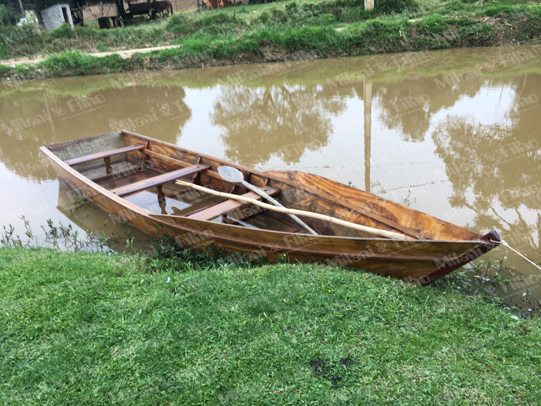 Bote - Barco Madeira 02 - Milani e Filho Carpintaria®